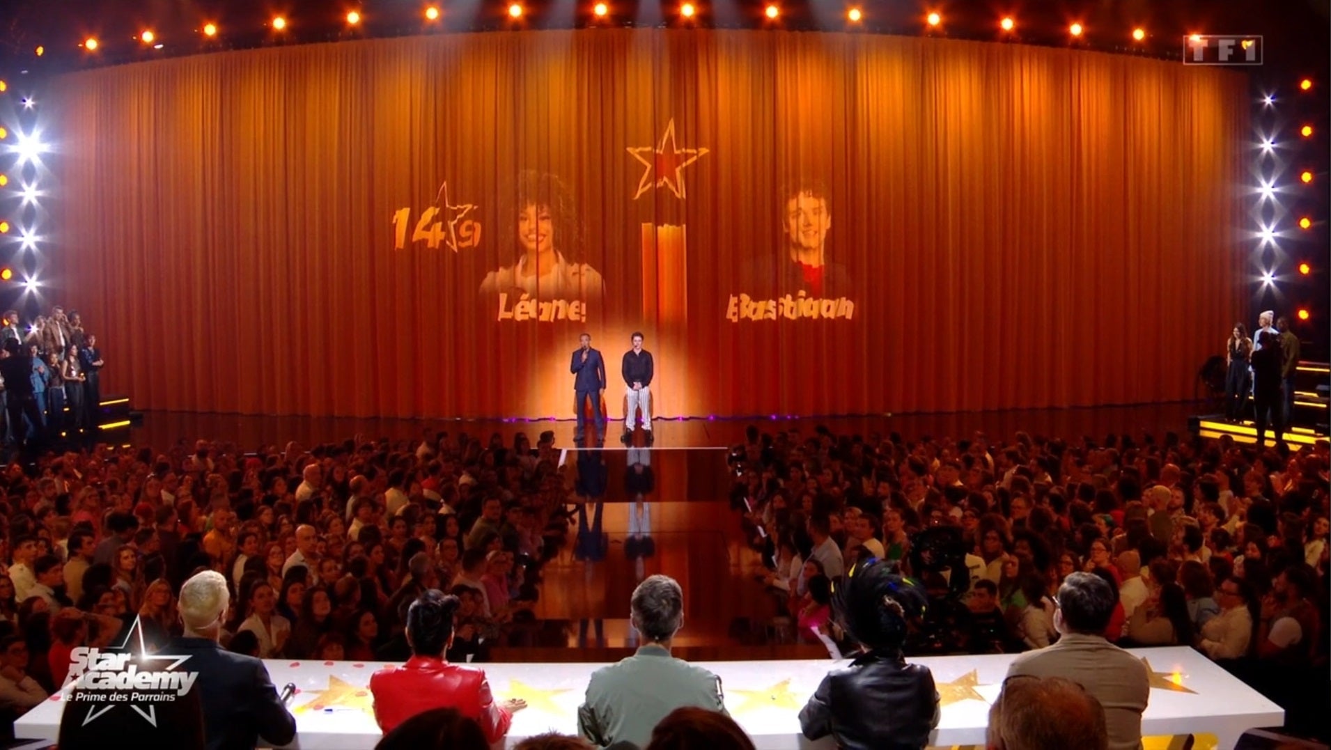RIDEAU SUR PATIENCE - STAR ACADEMY – La Boite Noire